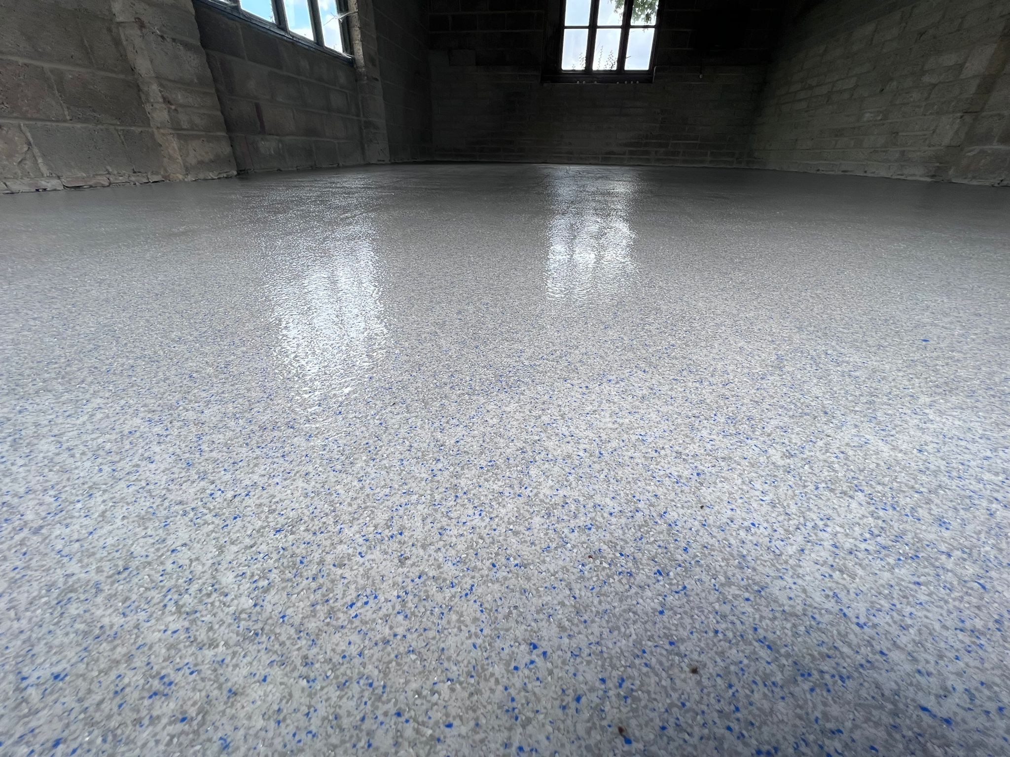 Flake Flooring | Colour Chip Resin Flooring Experts Romsey UK